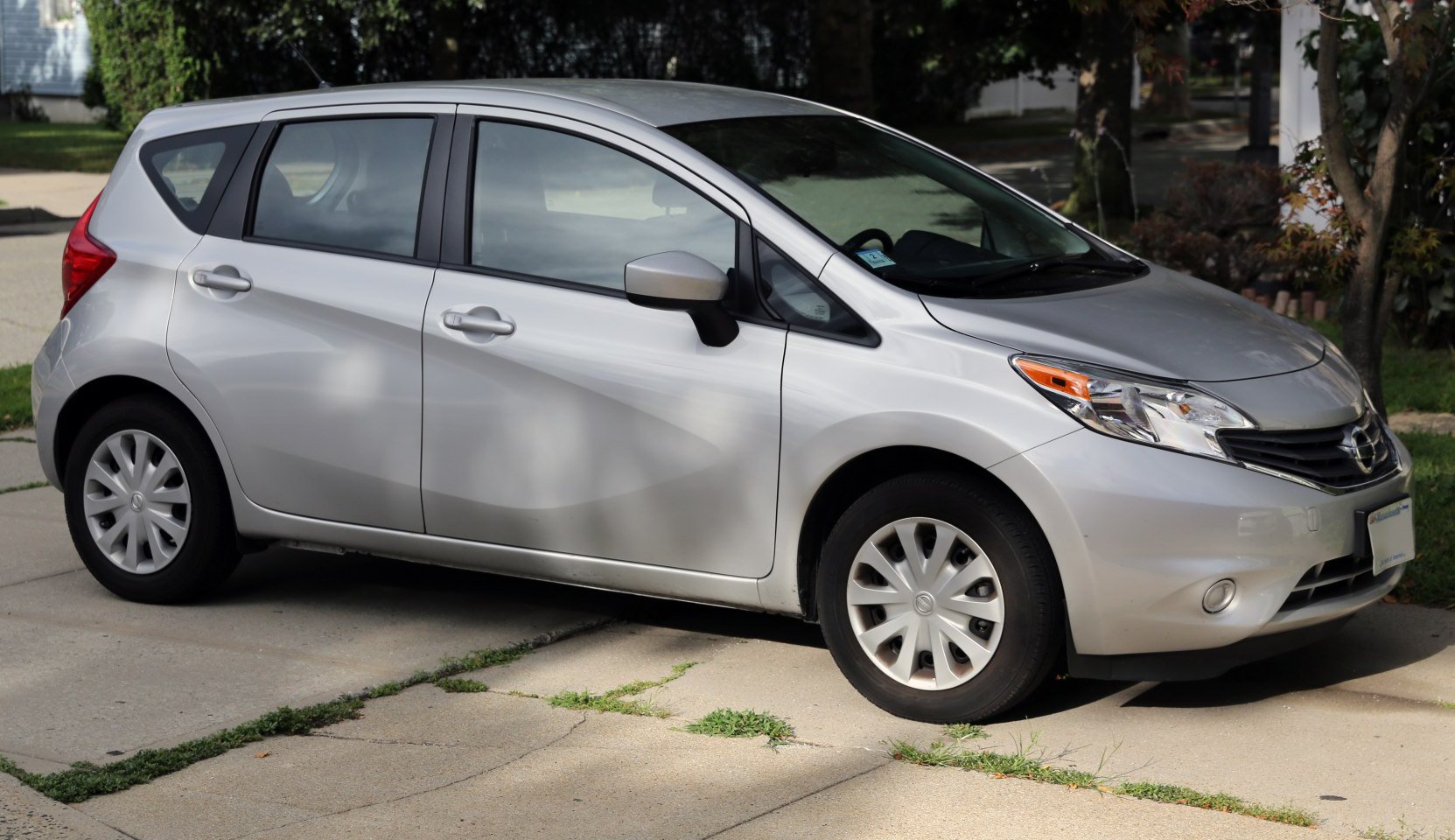 Nissan Versa technical specifications and fuel economy